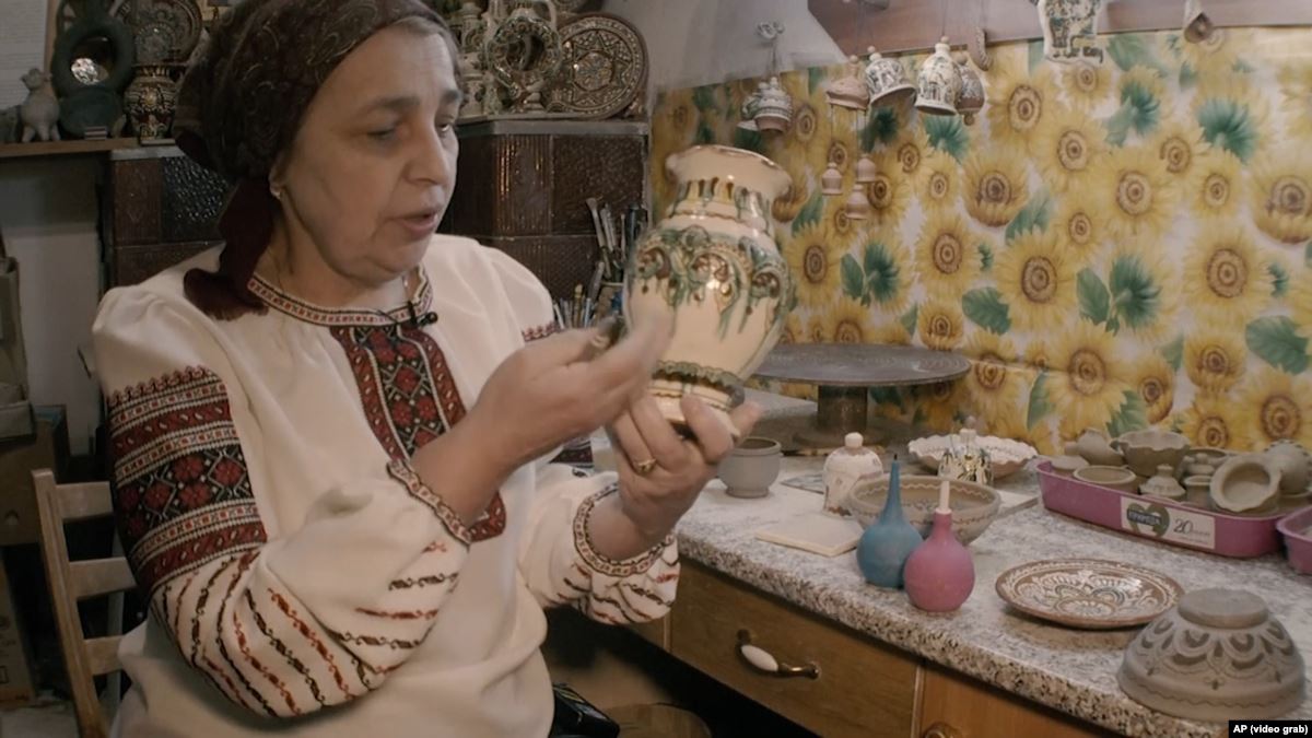 The 'Crying' Ceramics Of Kosiv: Ukrainian Pottery Gets UNESCO Listing ...